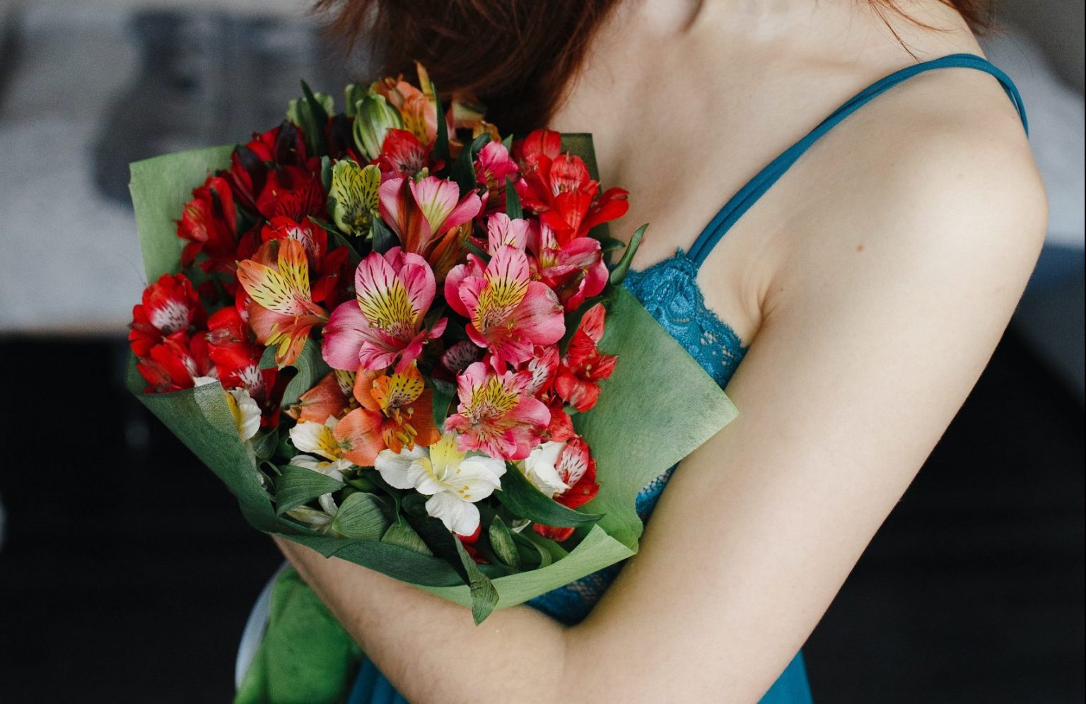 40 Types of Red Flowers with Names and Pictures