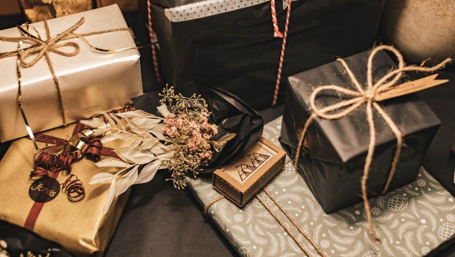 Gift Giving: Market Statistics, Trends and 2022 Forecast