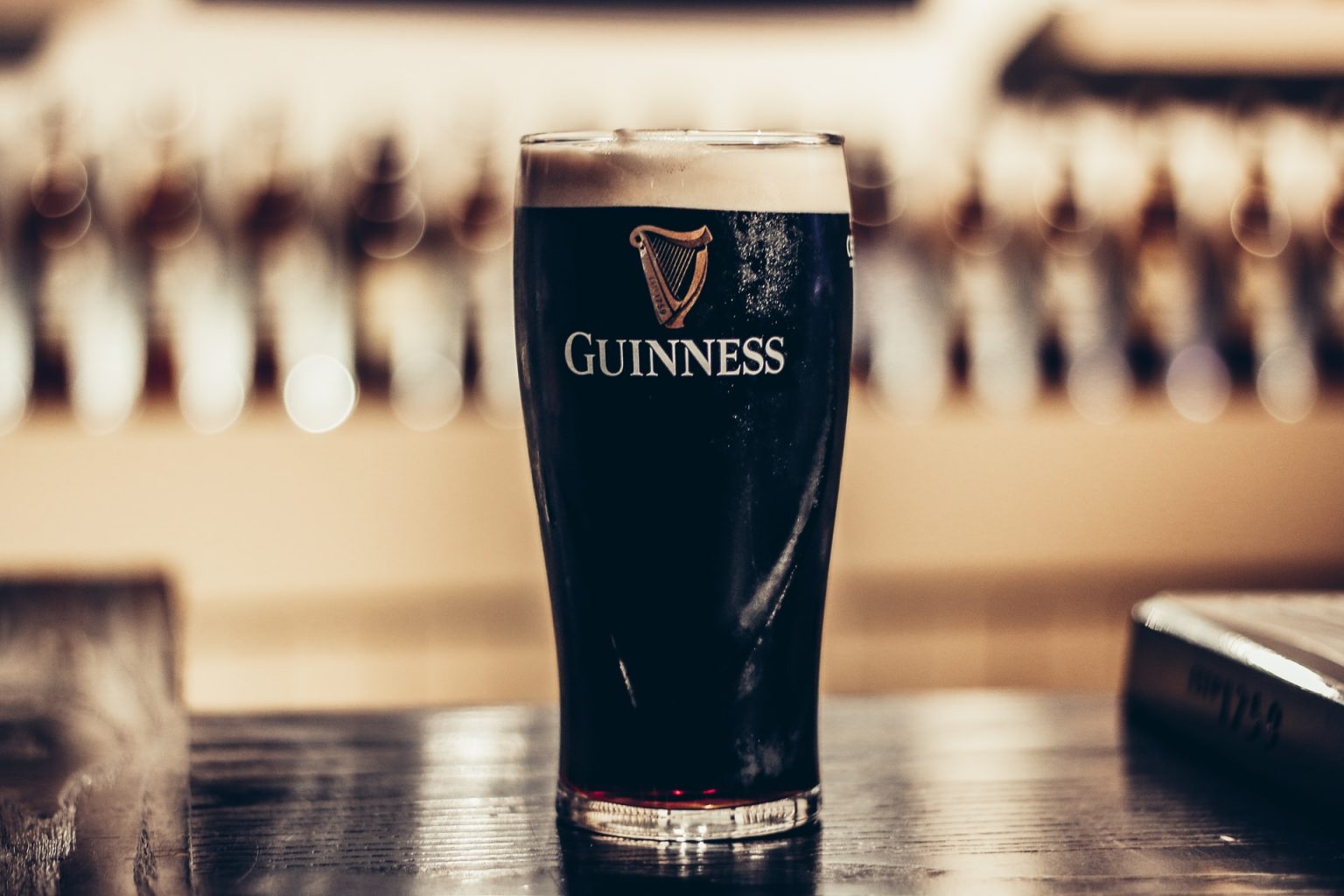 All About English Beer And The 7 Best English Beers You Must Try