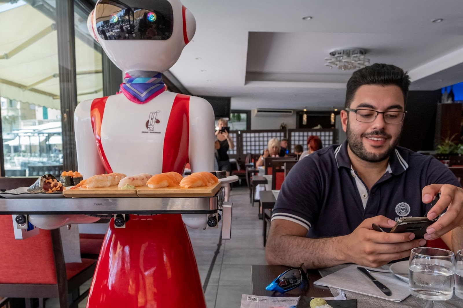 High-Tech Restaurants - London Restaurants With Robot Waiters