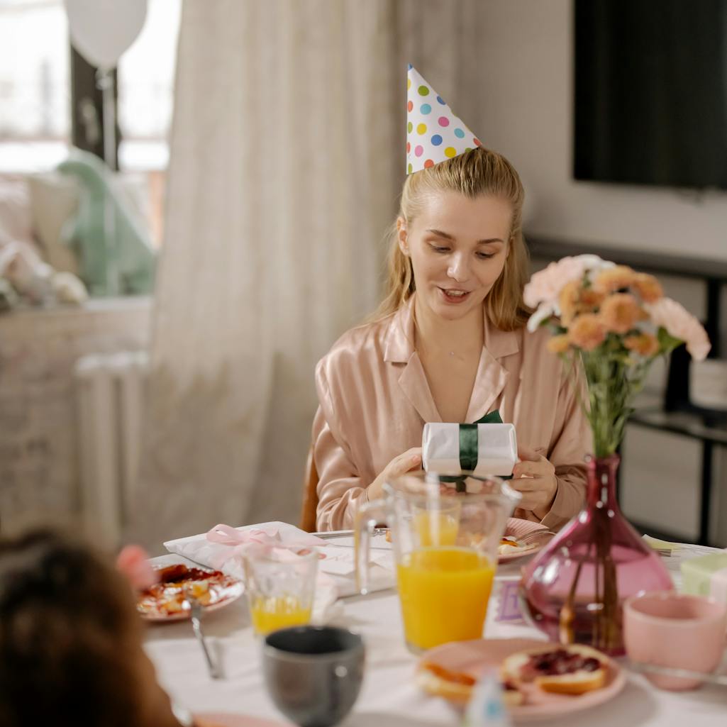 Birthday Traditions and Etiquette in Greece - Complete Guide