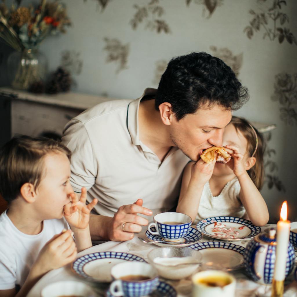 Birthday Traditions and Etiquette in Russia - Complete Guide