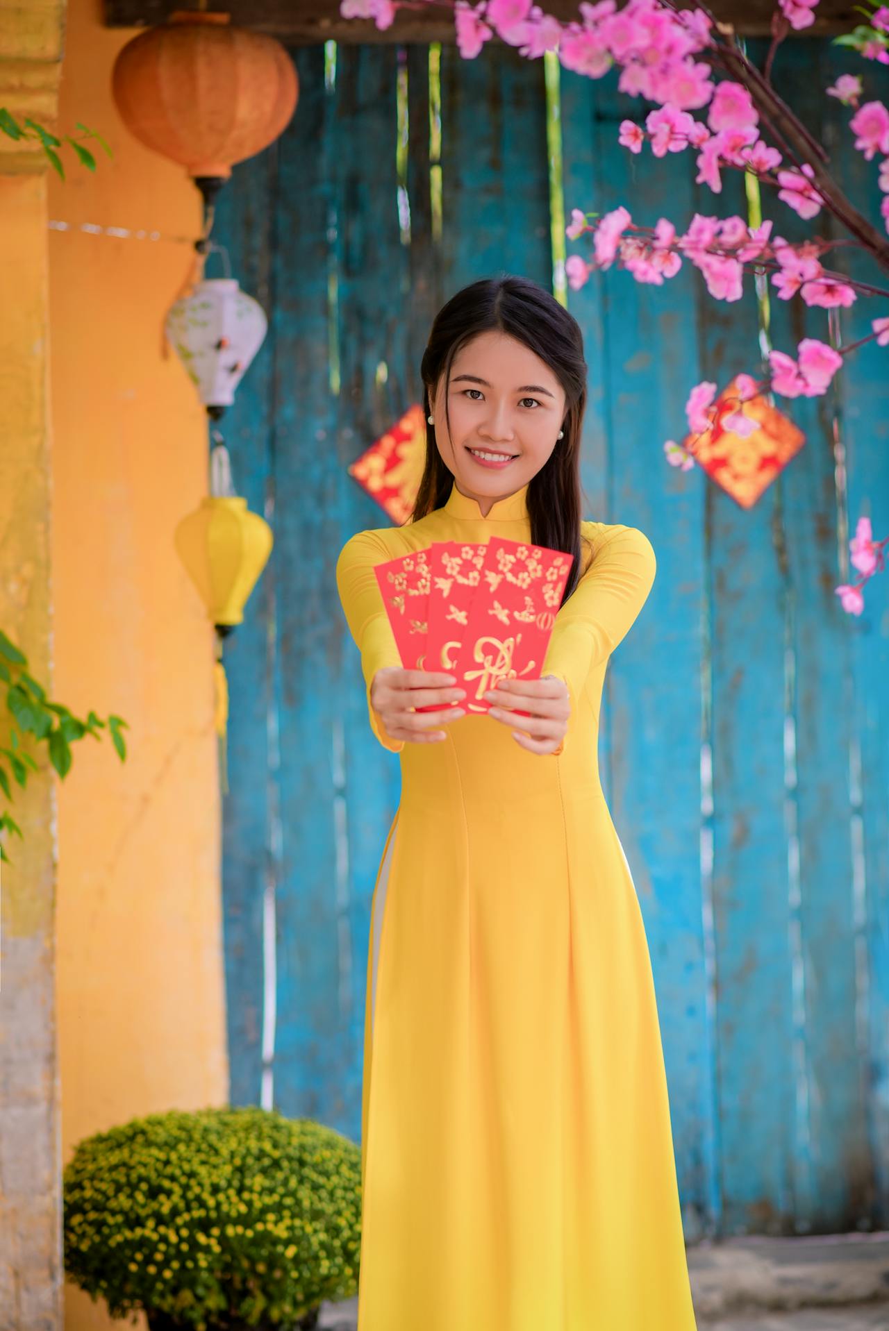 Birthday Traditions and Etiquette in Vietnam - Complete Guide